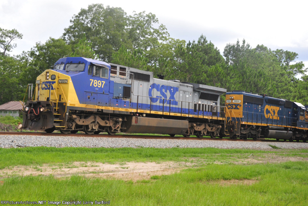 CSX 7897 + 8854